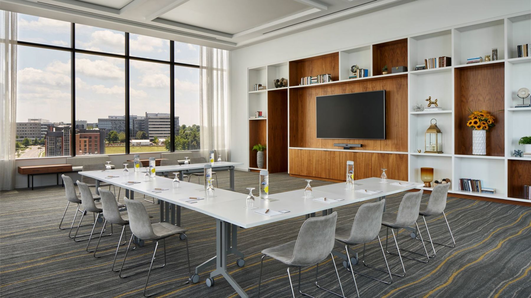 Boutique Luxury Hotels in Tysons, VA | Watermark Hotel